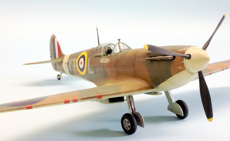 Supermarine Spitfire Mk.II, Revell 1:32 von Roland Sachsenhofer