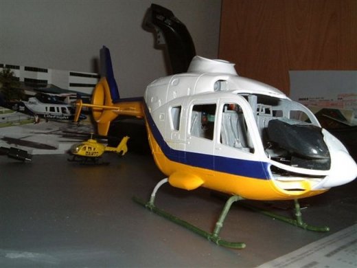 Eurocopter EC-135, Revell 1:32 von Daniel Brenter