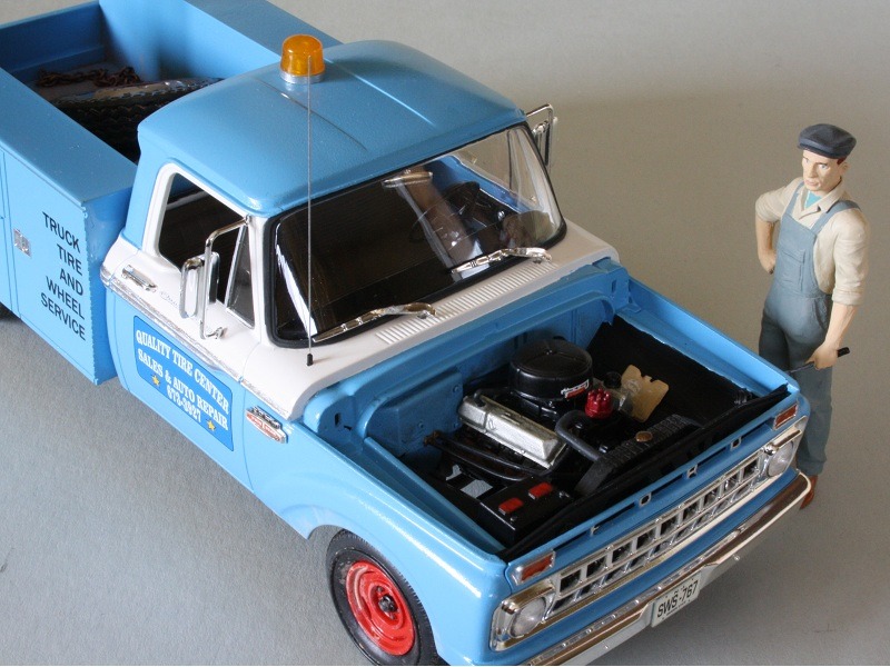 1965 Ford F-100 Service Truck, Moebius Models 1:25 von Jens Lohse
