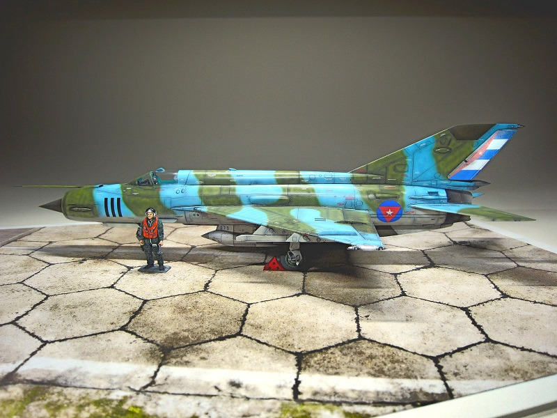 MiG-21R Fishbed-H Cuban Revolutionary Air&Air Defense Force, Eduard 1: ...