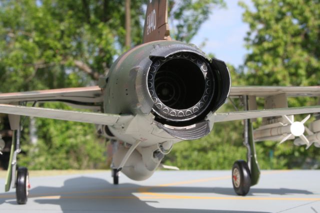 Republic F-105G Thunderchief, Trumpeter 1:32 von Thomas Fischer