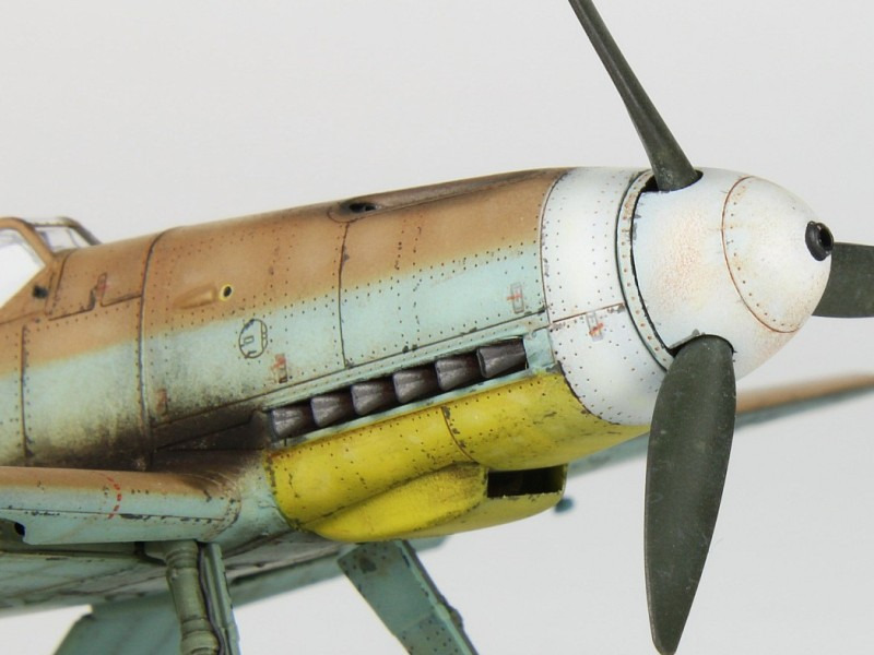 Messerschmitt Bf 109 F-4 Trop, Eduard 1:72 von Alex Grivonev