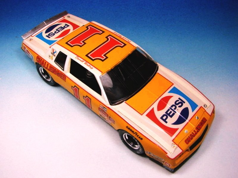 1984 Chevrolet Monte Carlo, Monogram 1:24 von Bernd Oehling