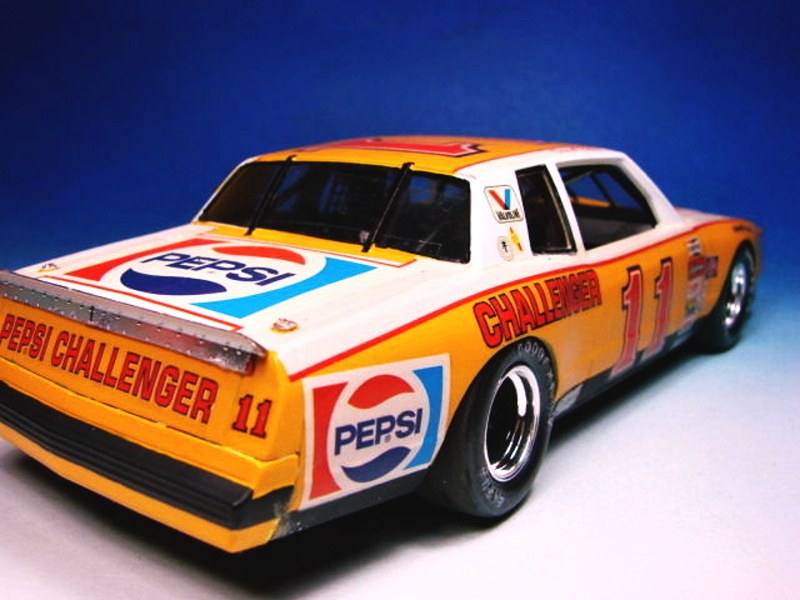 1984 Chevrolet Monte Carlo, Monogram 1:24 von Bernd Oehling