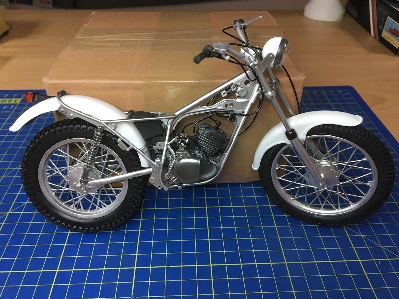 Yamaha TY 125, Heller 1:8 von Michael Gosse