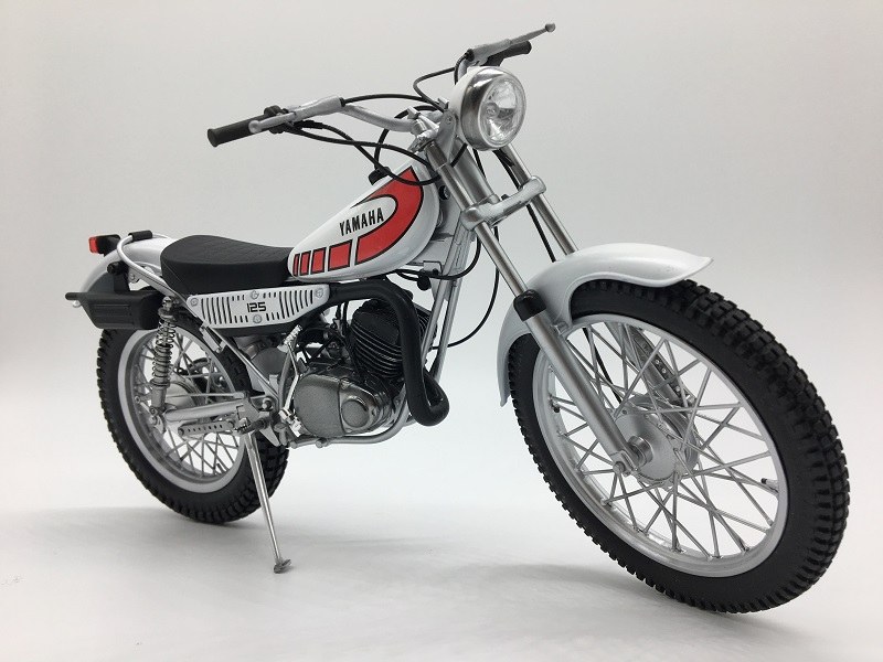 Yamaha TY 125, Heller 1:8 von Michael Gosse