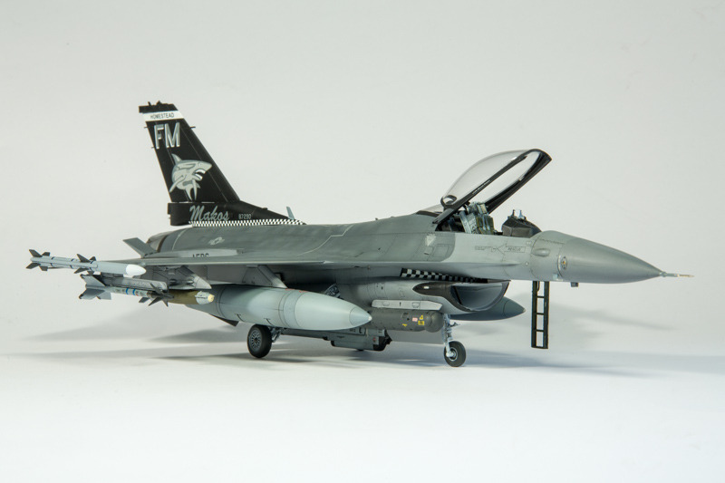 Lockheed Martin F-16C, Tamiya 1:48 von Max Hauswald