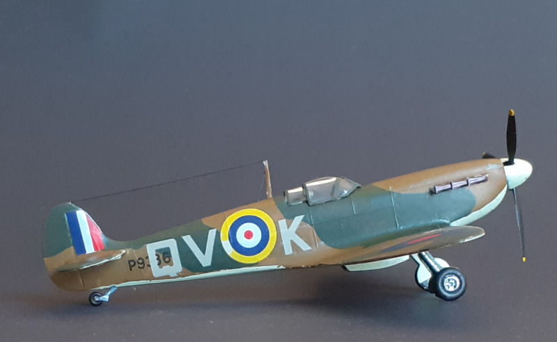 Supermarine Spitfire Mk.Ia, FROG 1:72 von Tom Klose