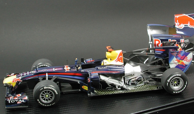 Red Bull Racing Renault RB6, Tamiya 1:20 von Dirk Heyer