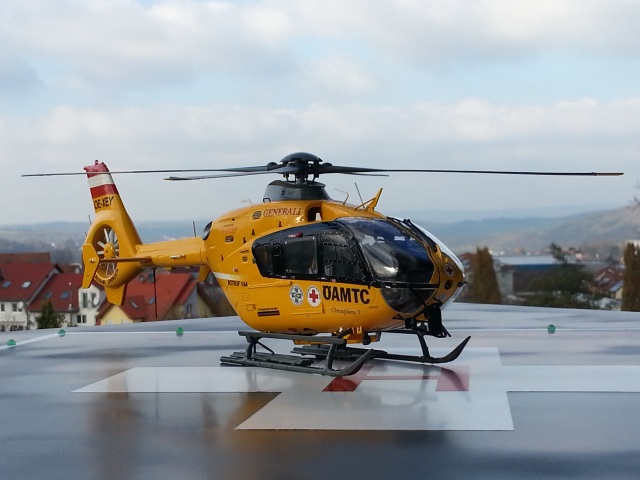 Eurocopter EC-135, Revell 1:32 von Sebastian Klos