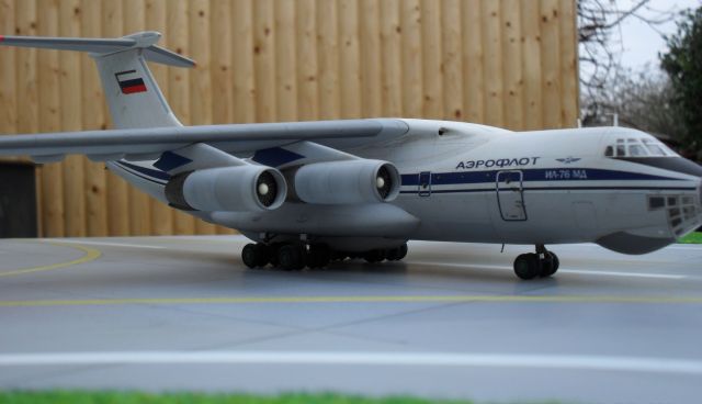 Iljuschin Il-76MD, Trumpeter 1:144 von Alex Grivonev