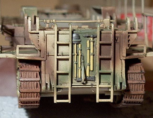 Mörser Karl Gerät 041, Fahrzeug IV "Thor", HobbyBoss 1:72 von Alex Grivonev