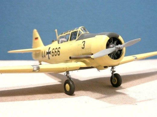 Harvard Mk.IV, Academy 1:72 von Rolf Karotka