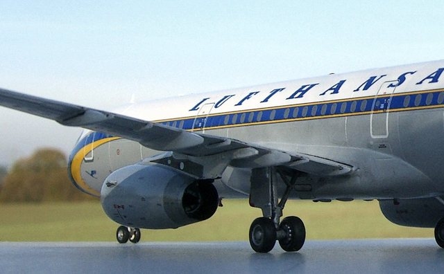 Airbus A321, Revell 1:144 von Michael Bartnick