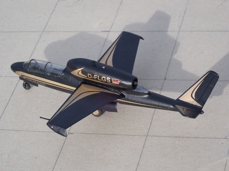 Heinkel He 162S-9, AZ model 1:72 von Thomas Brückelt