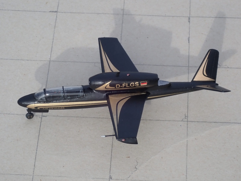 Heinkel He 162 S-9, AZ model 1:72 von Thomas Brückelt