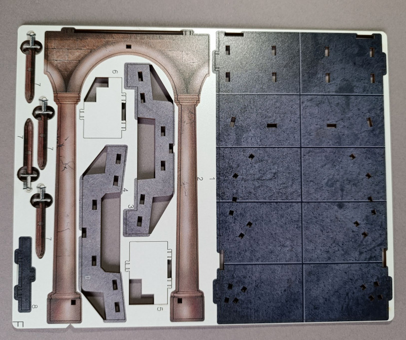 Iron Throne - A Miniature World. Book Nook, Revell Nr. 00531 ...