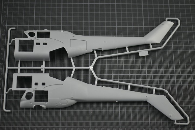 Soviet Attack Helicopter Mi-24V/VP, Zvezda Nr. 4823 - Modellversium Kit ...