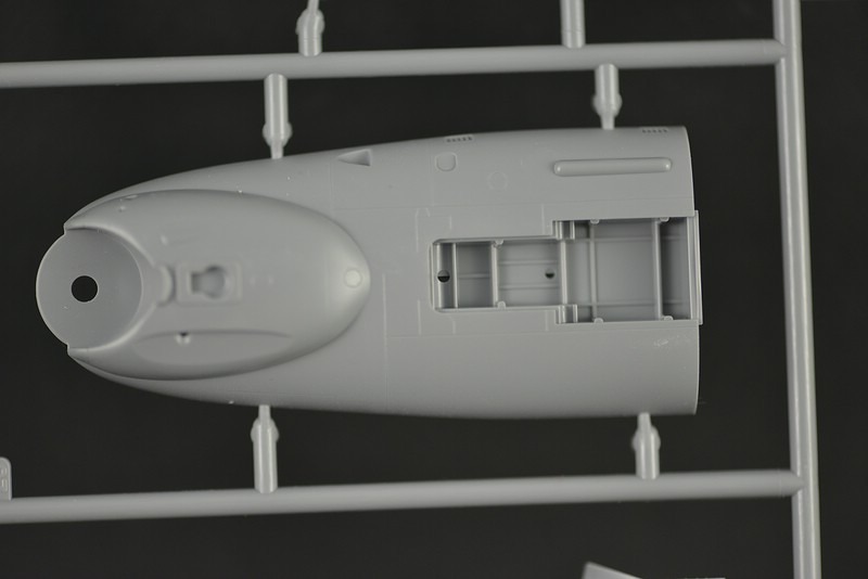 Soviet Attack Helicopter Mi-24V/VP, Zvezda Nr. 4823 - Modellversium Kit ...