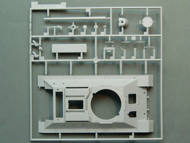 T-34/85 Mod.1944, Dragon Nr. 6319 - Modellversium Kit-Ecke