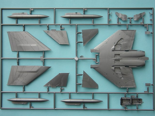 F-4F Phantom II "Anniversary", Revell Nr. 04685 - Modellversium Kit-Ecke