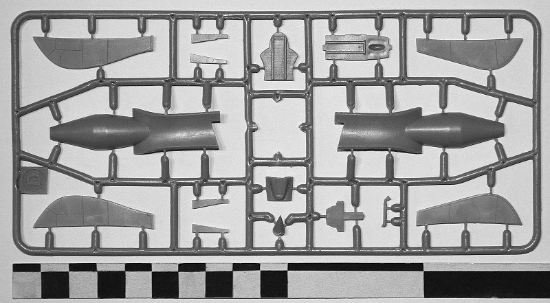 E-152A, Modelsvit Nr. 72028 - Modellversium Kit-Ecke