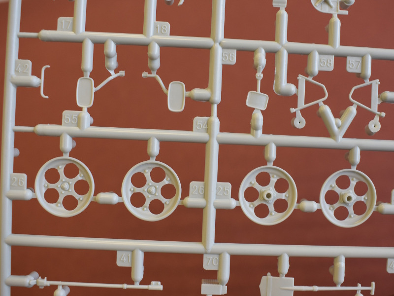 Wiesel 2 LeFlaSys BF/UF, Revell Nr. 03336 - Modellversium Kit-Ecke