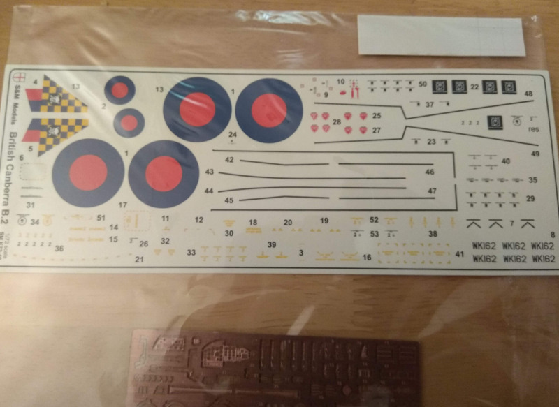 English Electric Canberra B.2, AMP - Accurate Model Parts Nr. 72018 ...