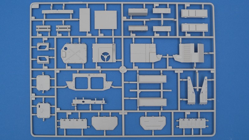 Soviet MT-LB 6MB, Trumpeter Nr. 05580 - Modellversium Kit-Ecke