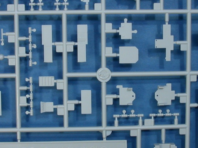 U.S.S. Iwo Jima (LHD-7), Revell Nr. 05109 - Modellversium Kit-Ecke