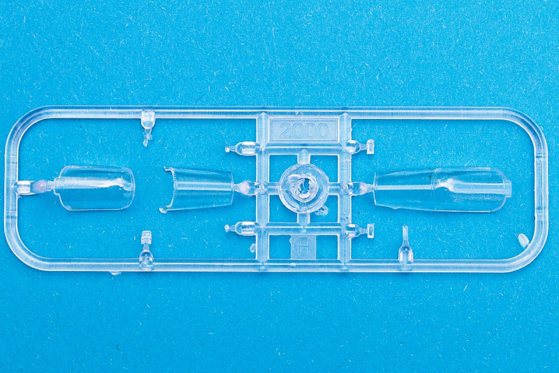 Mirage 2000C, Modelsvit Nr. 72073 - Modellversium Kit-Ecke