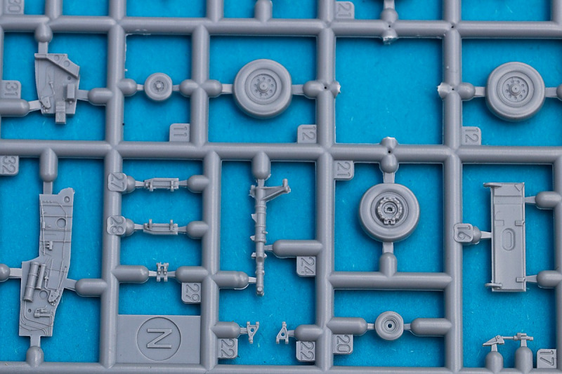 Mirage 2000C, Modelsvit Nr. 72073 - Modellversium Kit-Ecke