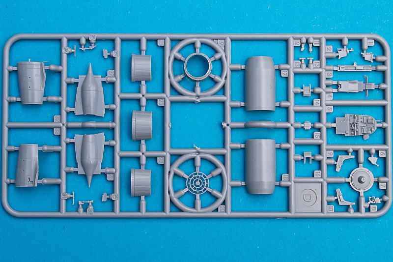 Mirage 2000C, Modelsvit Nr. 72073 - Modellversium Kit-Ecke