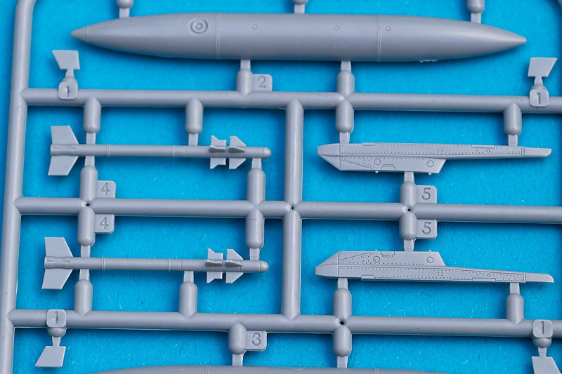 Mirage 2000C, Modelsvit Nr. 72073 - Modellversium Kit-Ecke