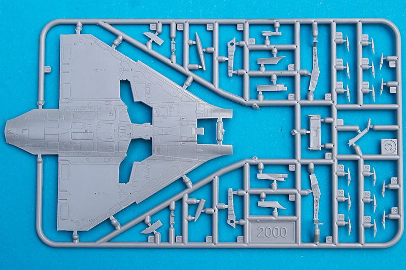 Mirage 2000C, Modelsvit Nr. 72073 - Modellversium Kit-Ecke