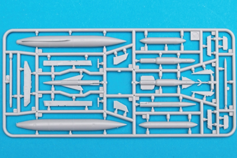 Mirage 4000, Modelsvit Nr. 72053 - Modellversium Kit-Ecke