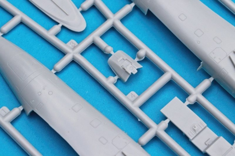 Mirage 4000, Modelsvit Nr. 72053 - Modellversium Kit-Ecke