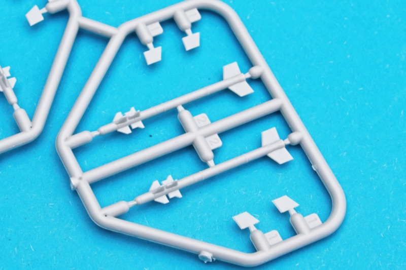 Mirage 4000, Modelsvit Nr. 72053 - Modellversium Kit-Ecke