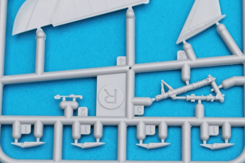 Mirage 4000, Modelsvit Nr. 72053 - Modellversium Kit-Ecke