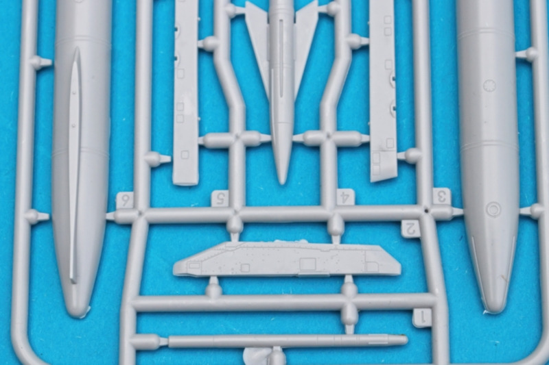 Mirage 4000, Modelsvit Nr. 72053 - Modellversium Kit-Ecke