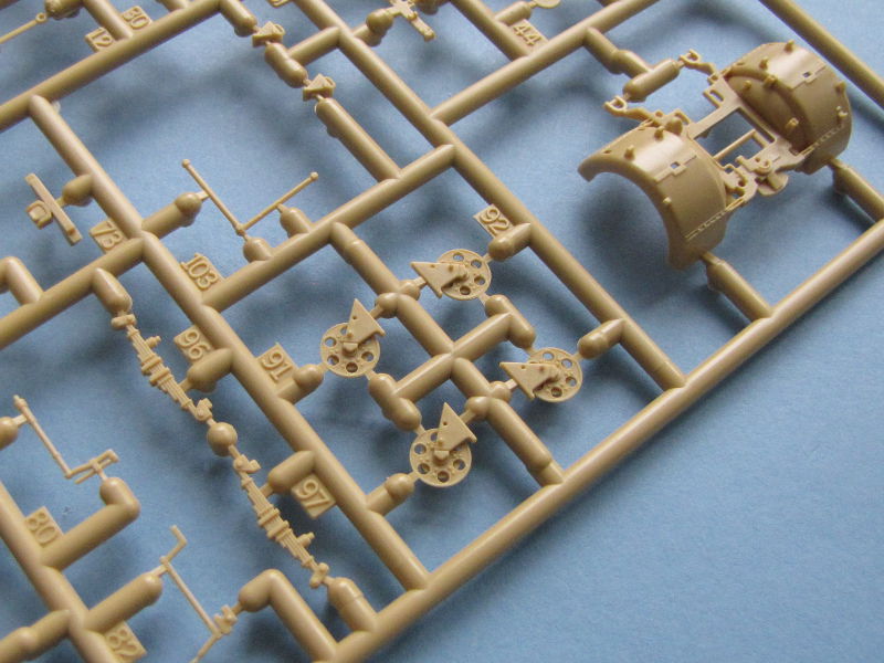 Sd.Kfz. 7 + 8,8 cm FLAK 37, Revell Nr. 03210 - Modellversium Kit-Ecke